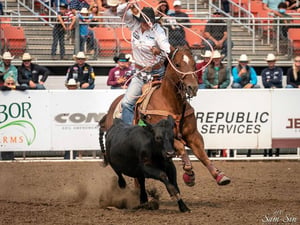 Meet Jordan Jo Hollabaugh, Breakaway Roper, AgTruckTrader Pro Rodeo Team