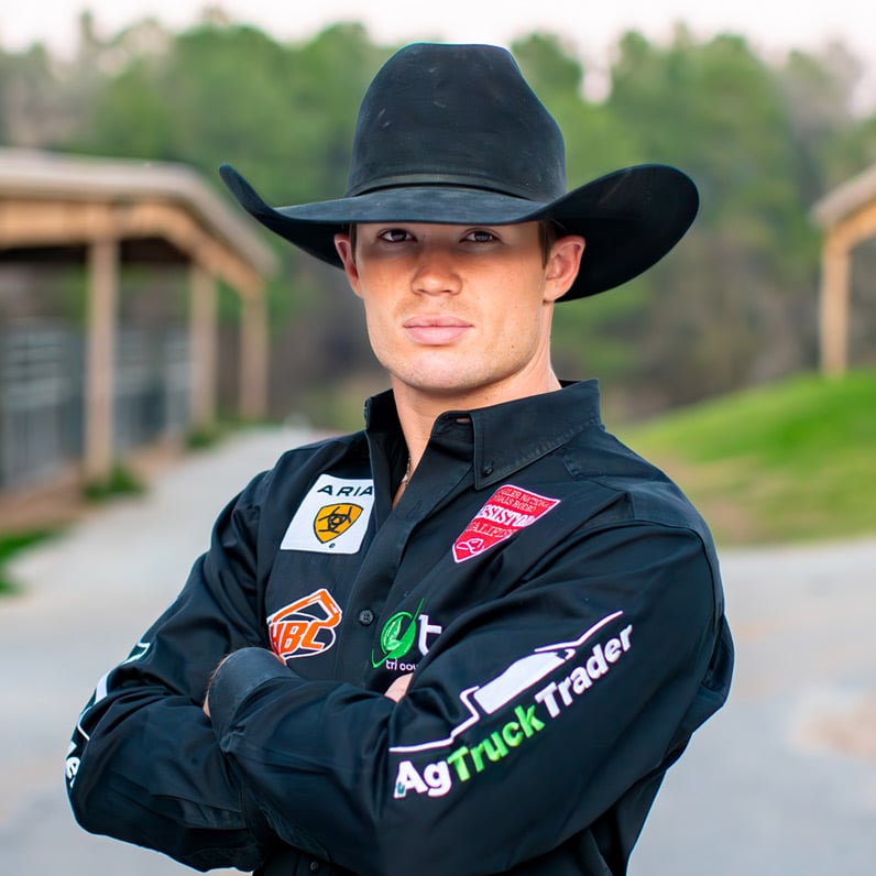 Meet Jordan Jo Hollabaugh, Breakaway Roper, AgTruckTrader Pro Rodeo Team